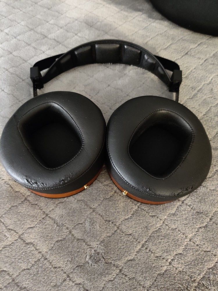 Headphones - Monolith By Monoprice M1060 for Sale in Kent, WA - OfferUp