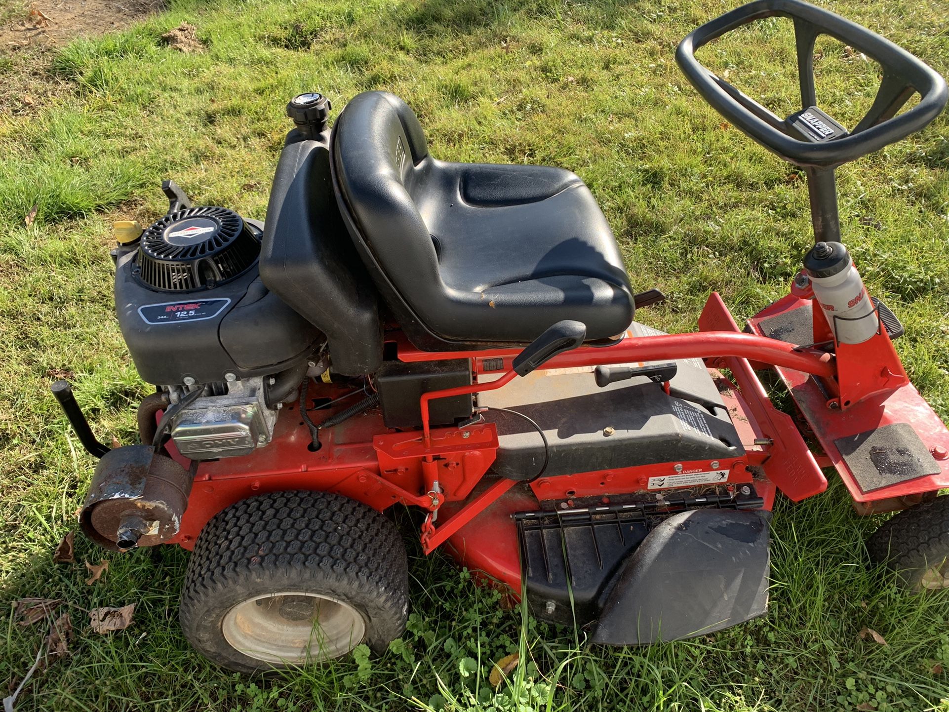 Snapper Ride On Mower for Sale in Suitland, MD - OfferUp