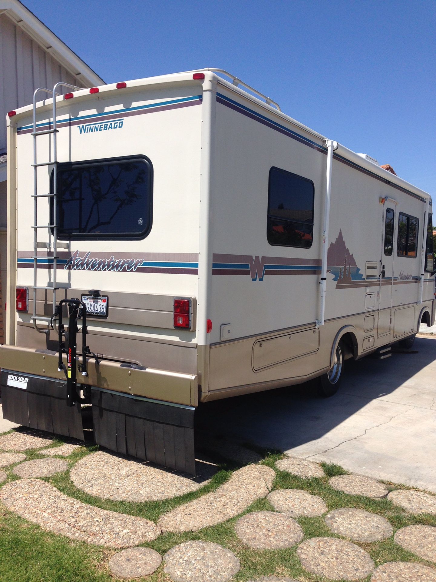 1994 Winnebago Adventurer 29' for Sale in Fountain Valley, CA - OfferUp