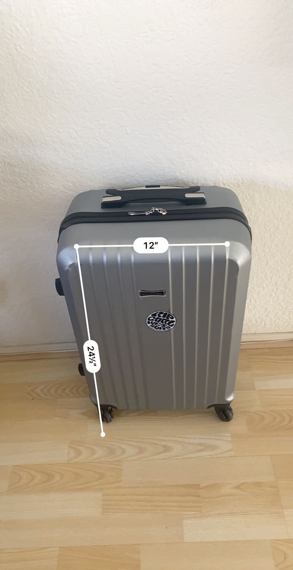 Mid Size Luggage for Sale in Huntington Beach, CA - OfferUp