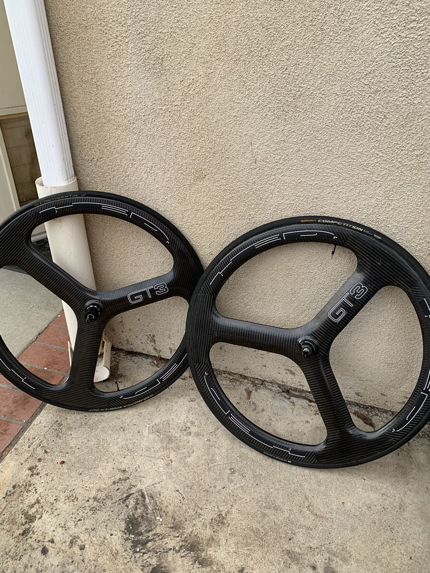 hed gt3 tri spoke tubular set for Sale in Carson, CA - OfferUp