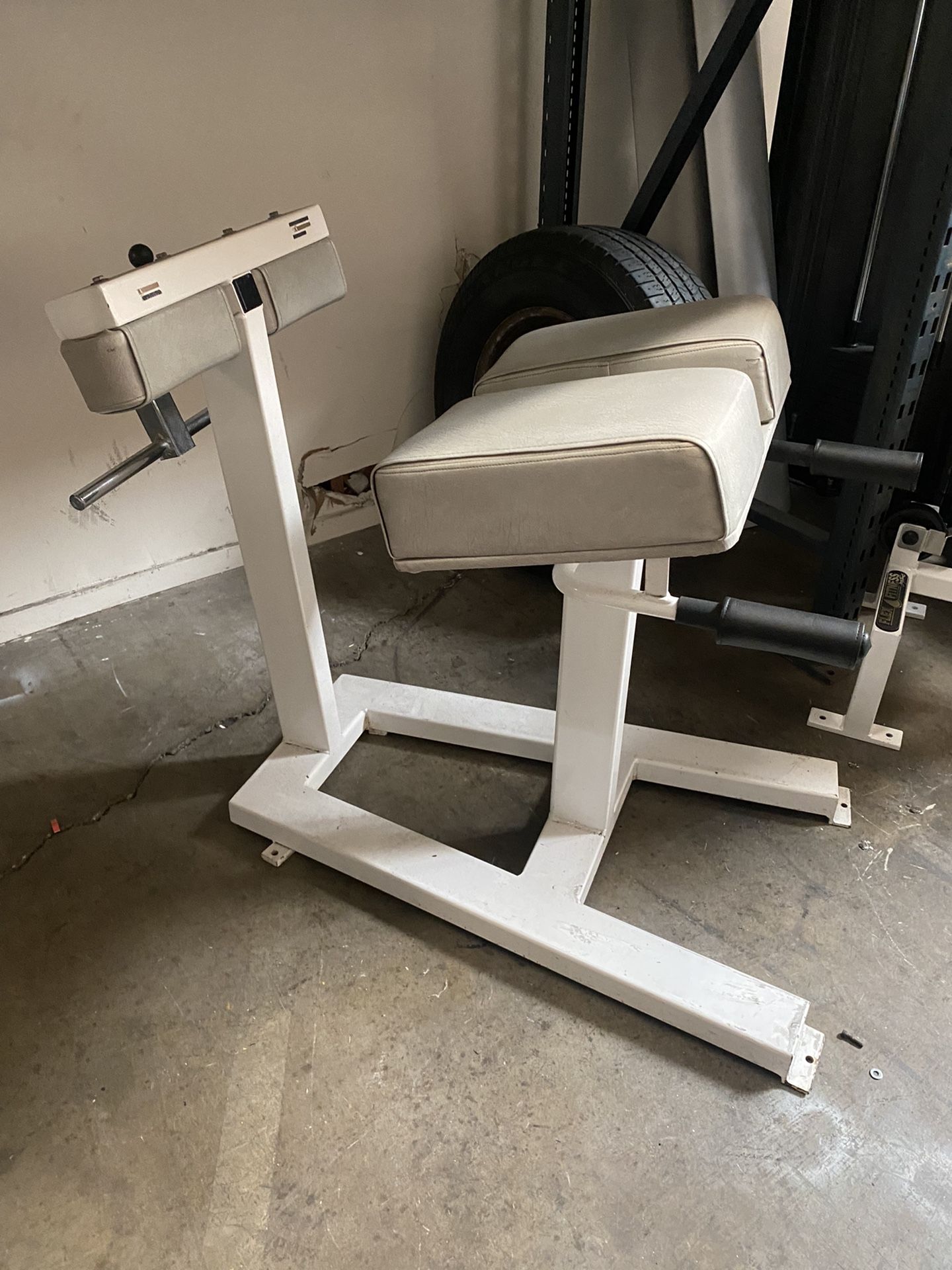 Hypertension Machine, Back Back, Commercial Gym Equipment for Sale in ...