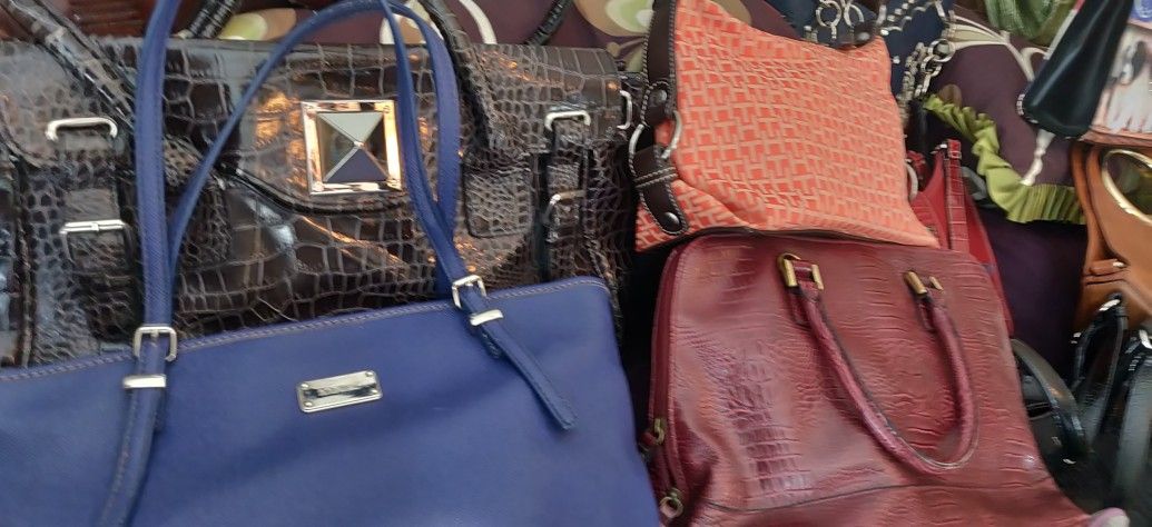 BIG BEAUTIFUL ASSORTMENT OF PURSES PLUS MANY MORE TO CHOOSE FROM for ...