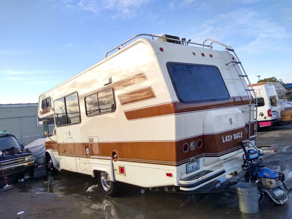 Ford Econoline lazy daze 1988 23.5" low miles for Sale in Chula Vista, CA - OfferUp