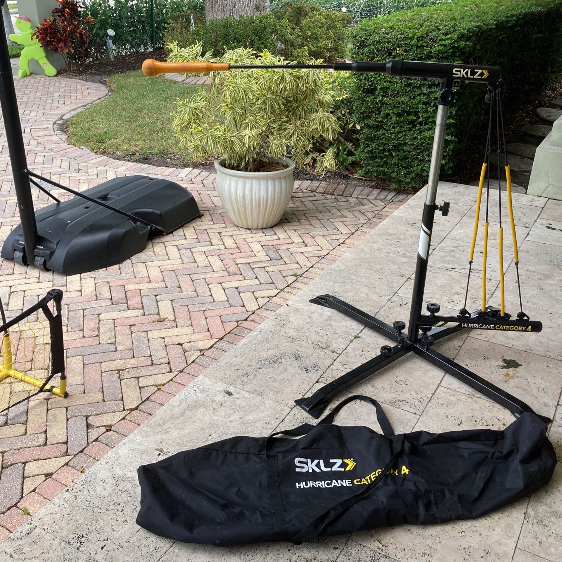 SKLZ Baseball Trainer for Sale in Fort Lauderdale, FL - OfferUp