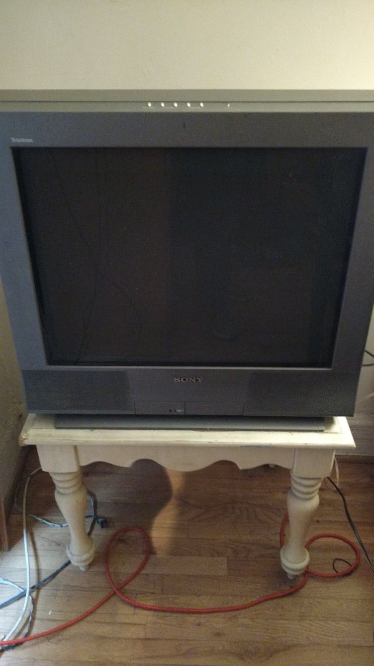 27" SONY TRINITRON TELEVISION for Sale in New York, NY - OfferUp