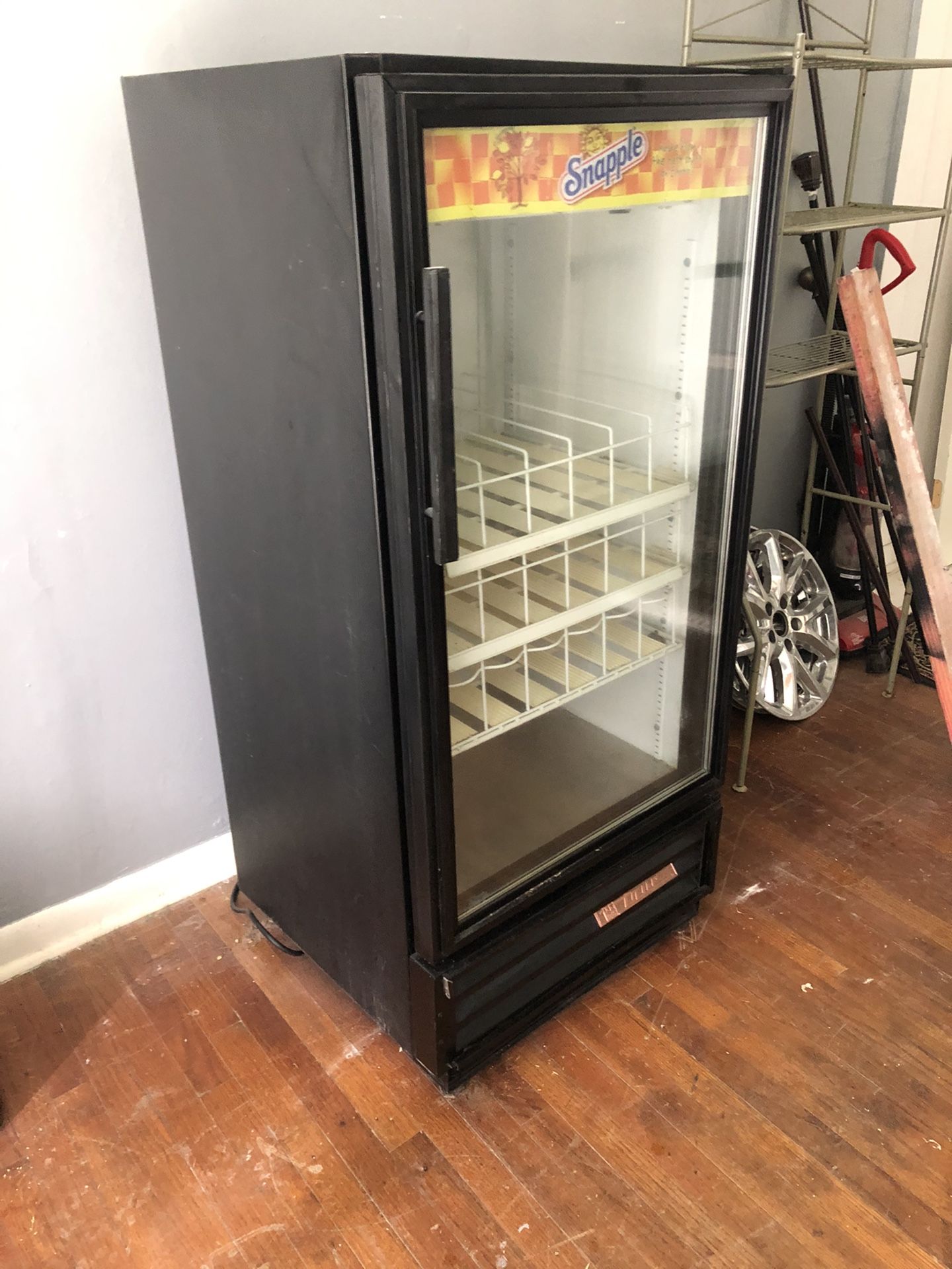 Snapple cooler for Sale in Houston, TX - OfferUp