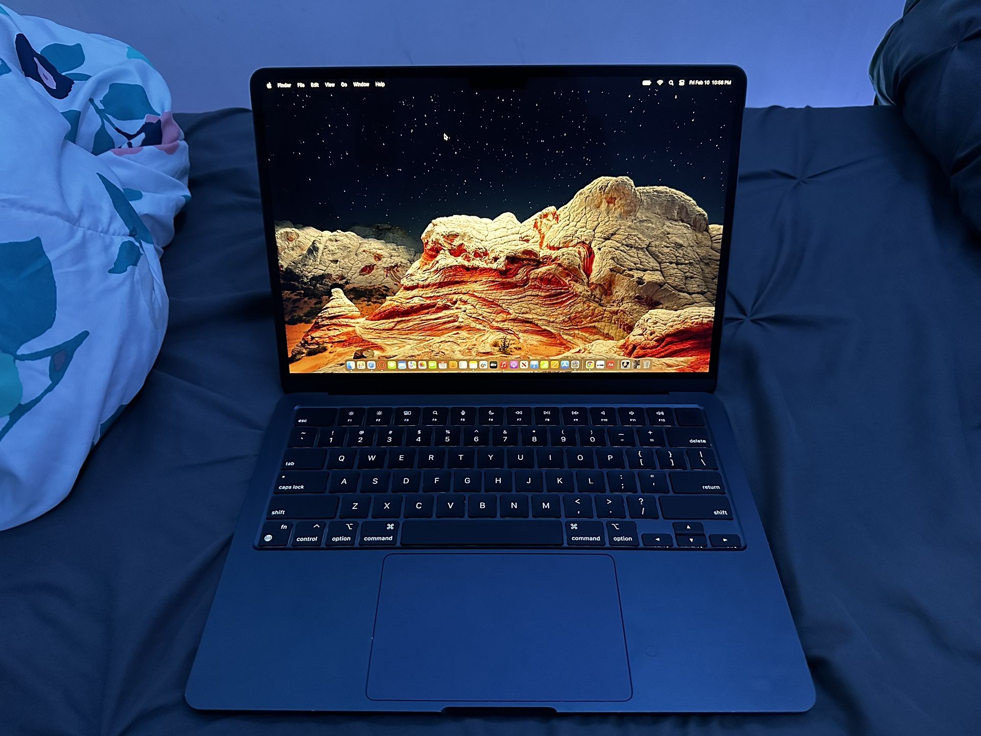 Apple MacBook Air 2022 M2 Chip for Sale in Washington, DC - OfferUp