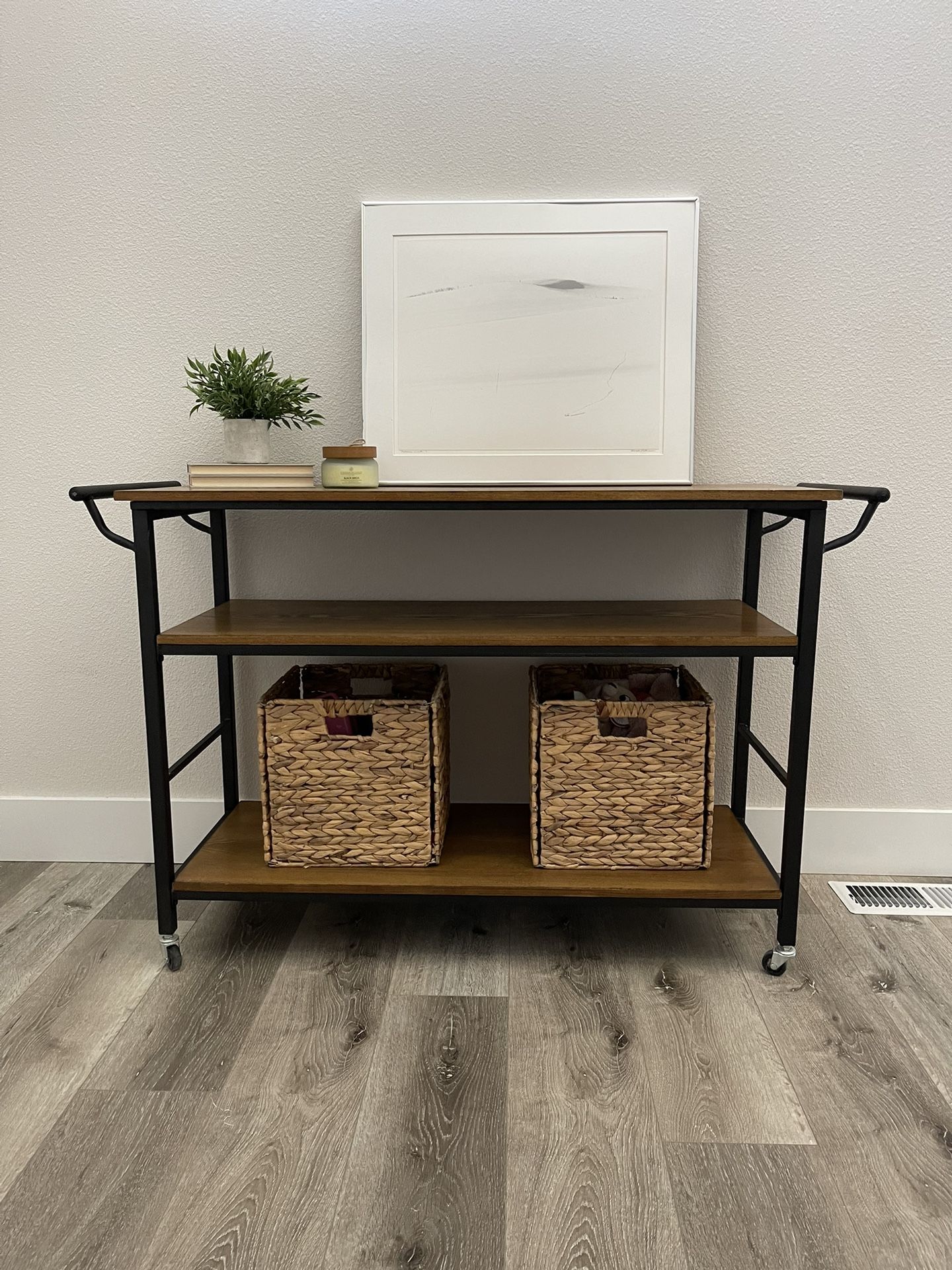 Entry Table/Bar Cart for Sale in Newberg, OR - OfferUp