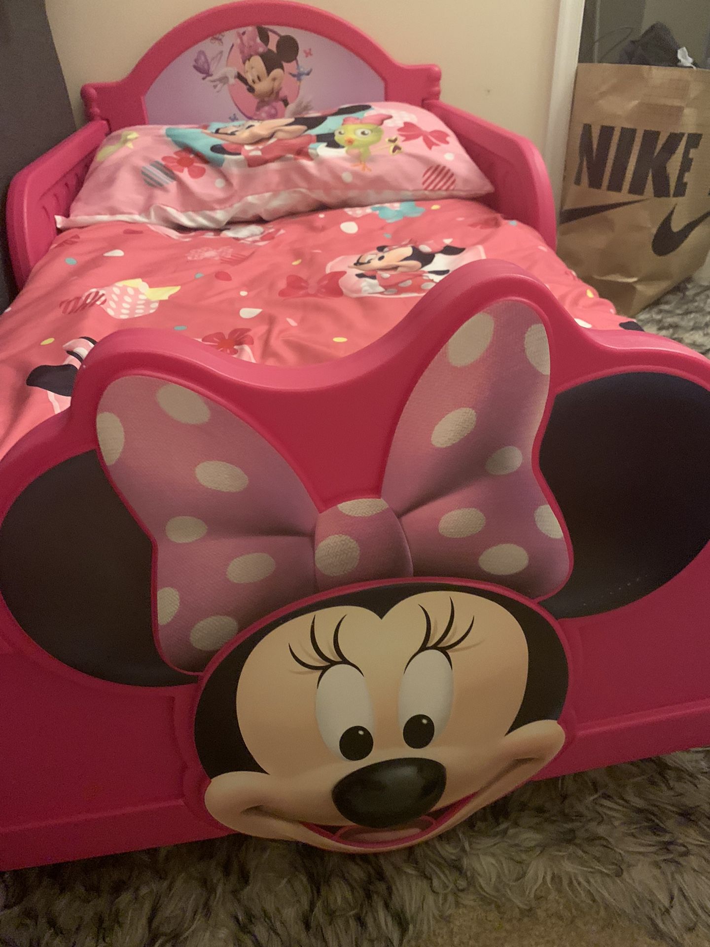 Minnie Mouse Toddler Bed