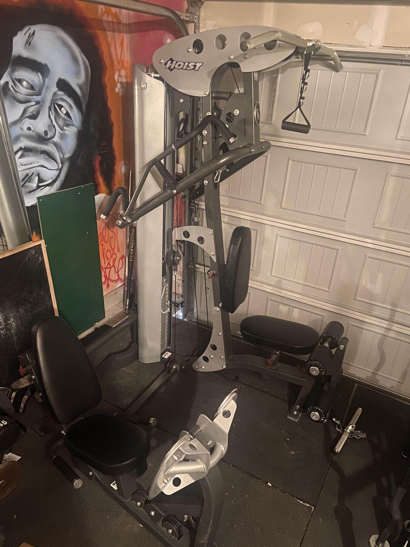 Hoist V3 + Leg Press & 200lb. weight stack for Sale in Fort Worth, TX ...