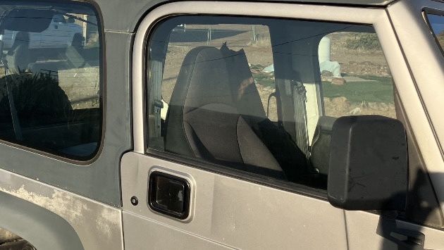 Oem Factory Jeep Wrangler TJ Glass 97 To 06 for Sale in Henderson, NV ...