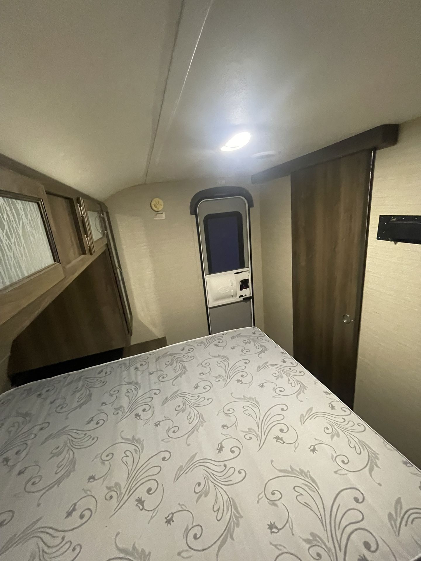 2019 Keystone Bullet RV Ultra Lite Edition. for Sale in Mesa, AZ - OfferUp