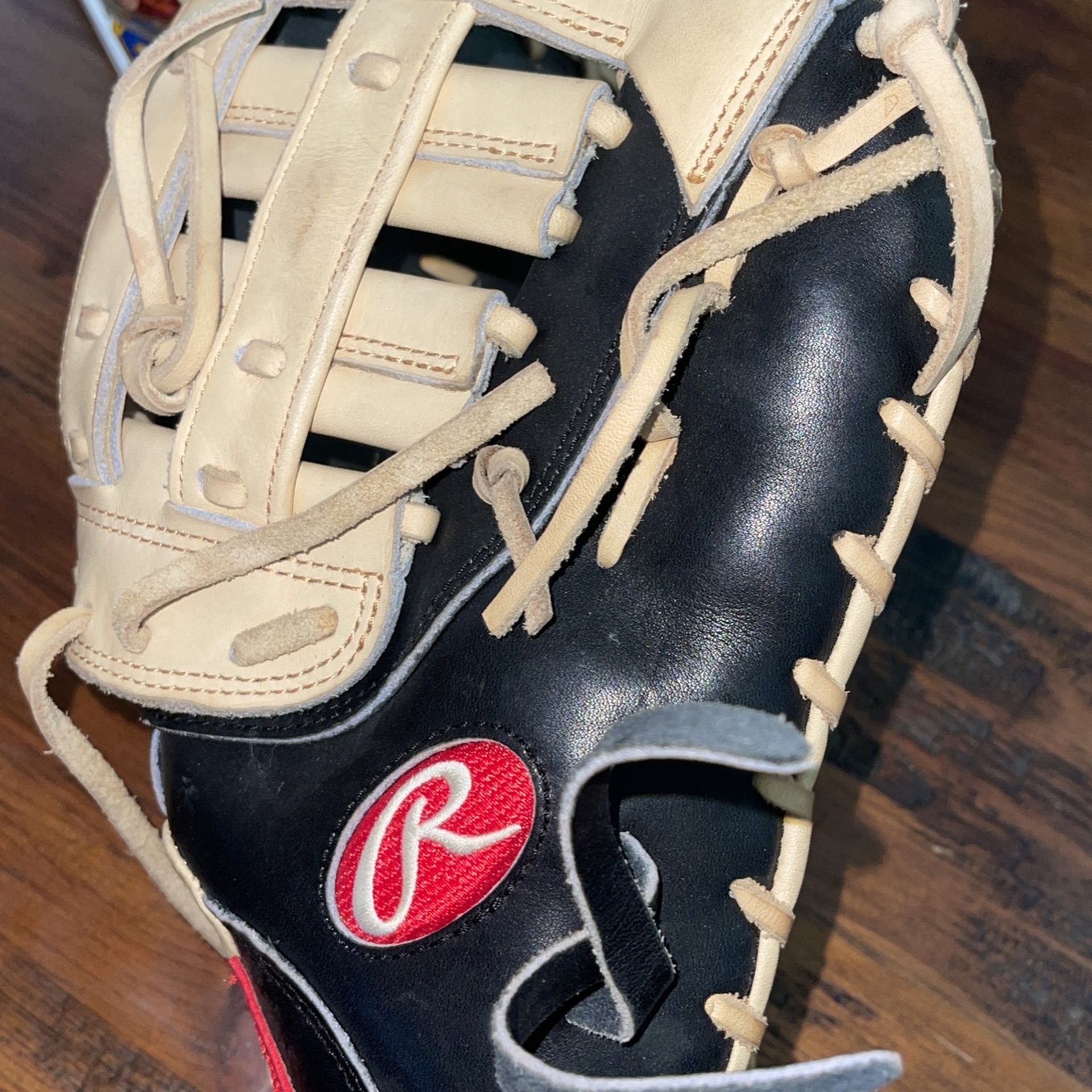 Heart of the Hide Rawlings First Baseman’s Glove for Sale in Fresno, CA ...