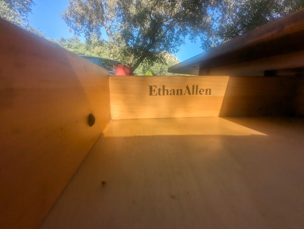 Ethan Allen Writing Desk for Sale in Jamul, CA - OfferUp