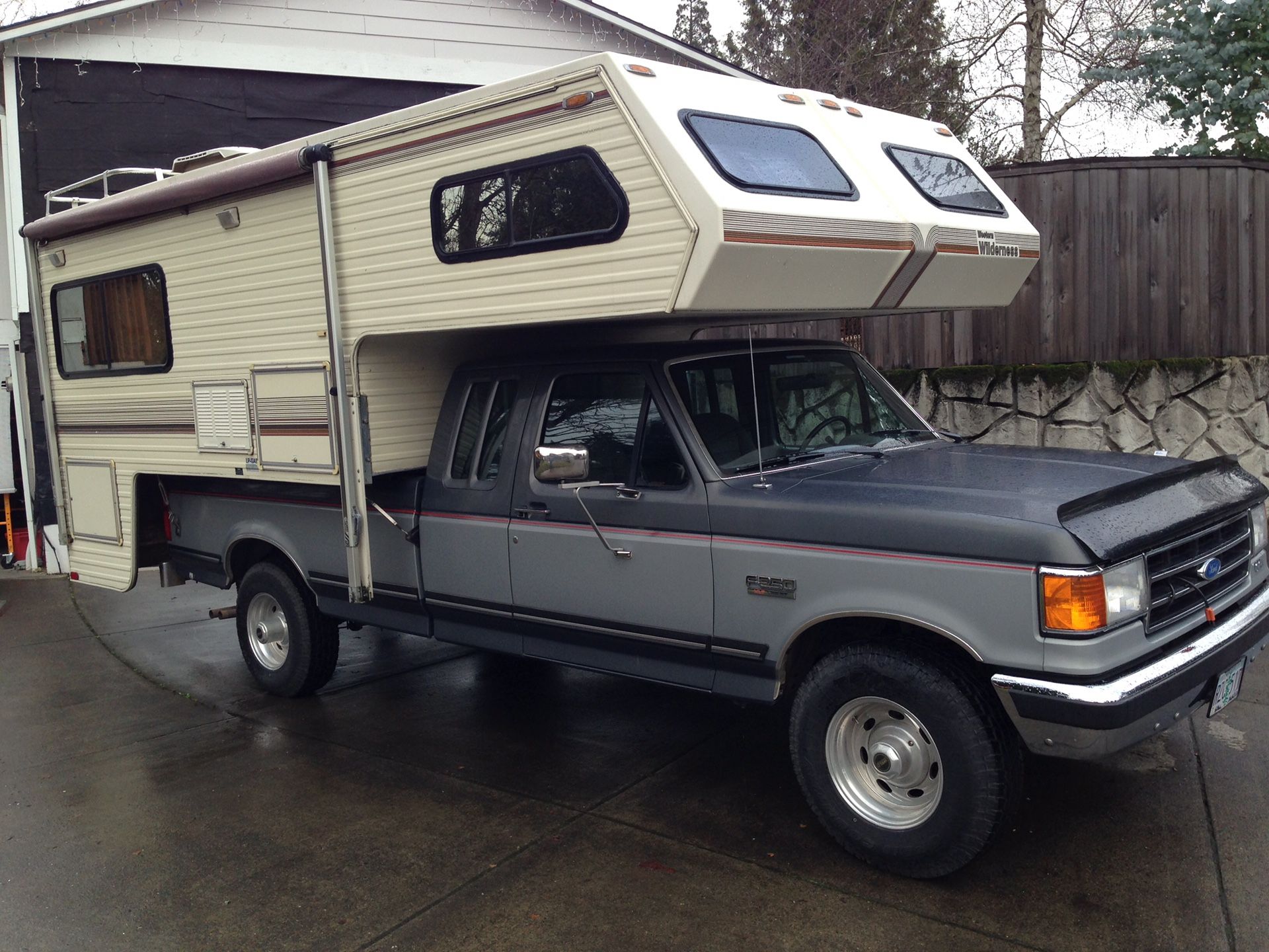 Ford F-250 & Western Wilderness 11’ FSC Camper for Sale in King City ...