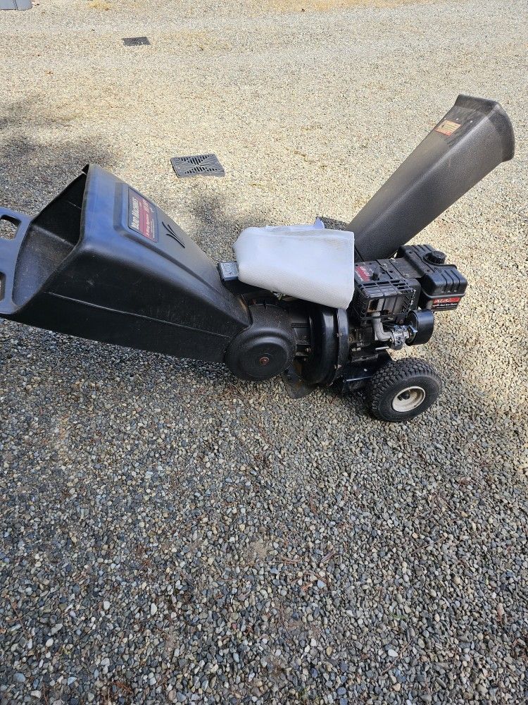 MTD Chipper Shredder 10hp for Sale in Milton, WA - OfferUp