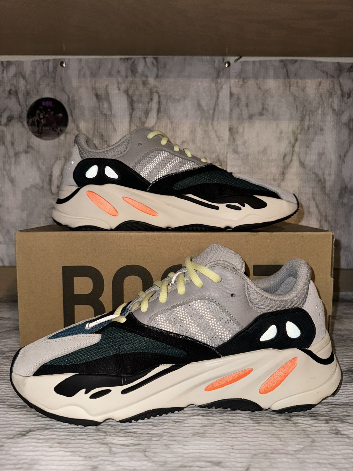 Yeezy 700 Wave Runner for Sale in Albuquerque, NM - OfferUp