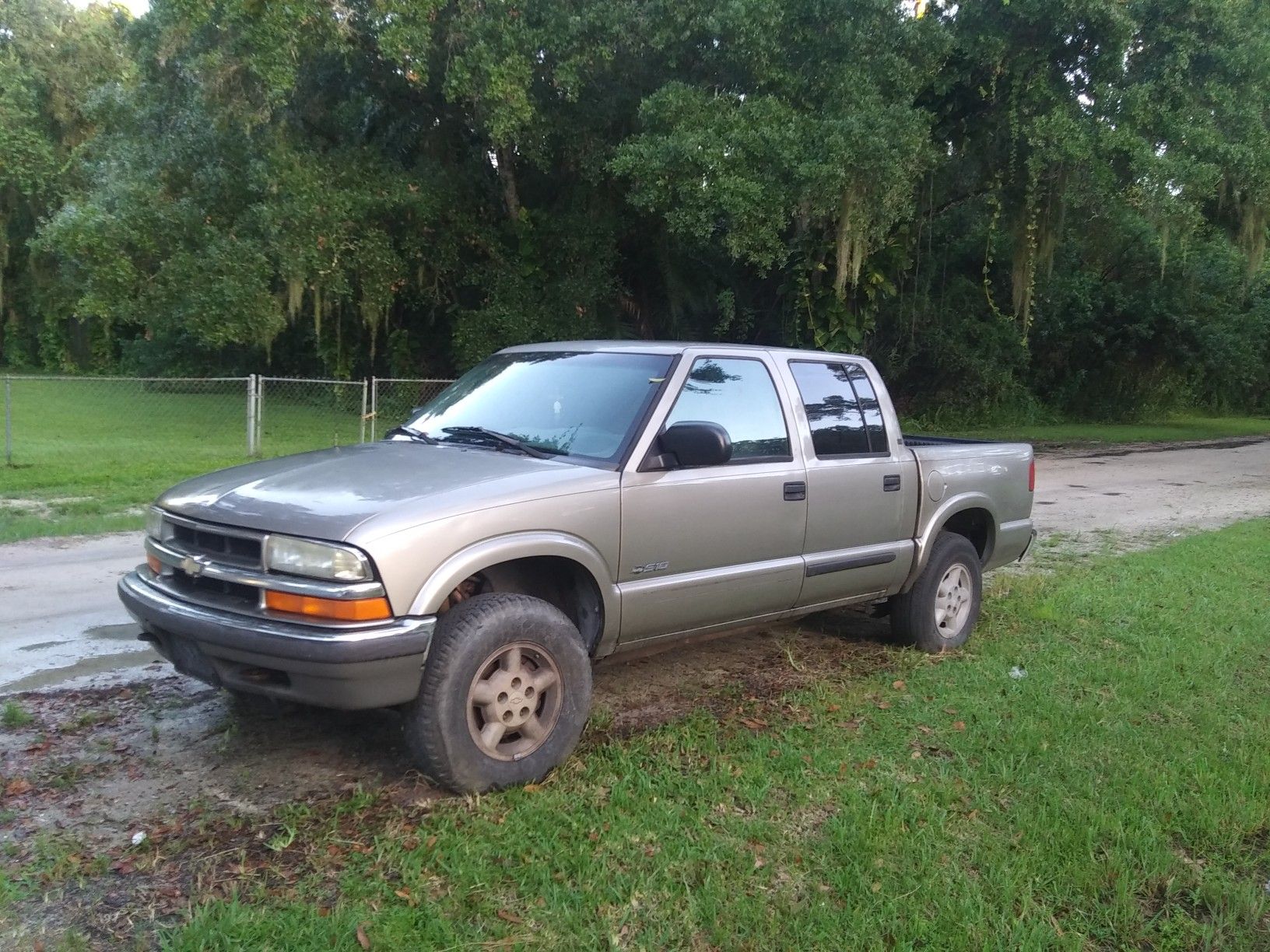 2001 CHEVY S10 4X4 for Sale in Vero Beach, FL - OfferUp