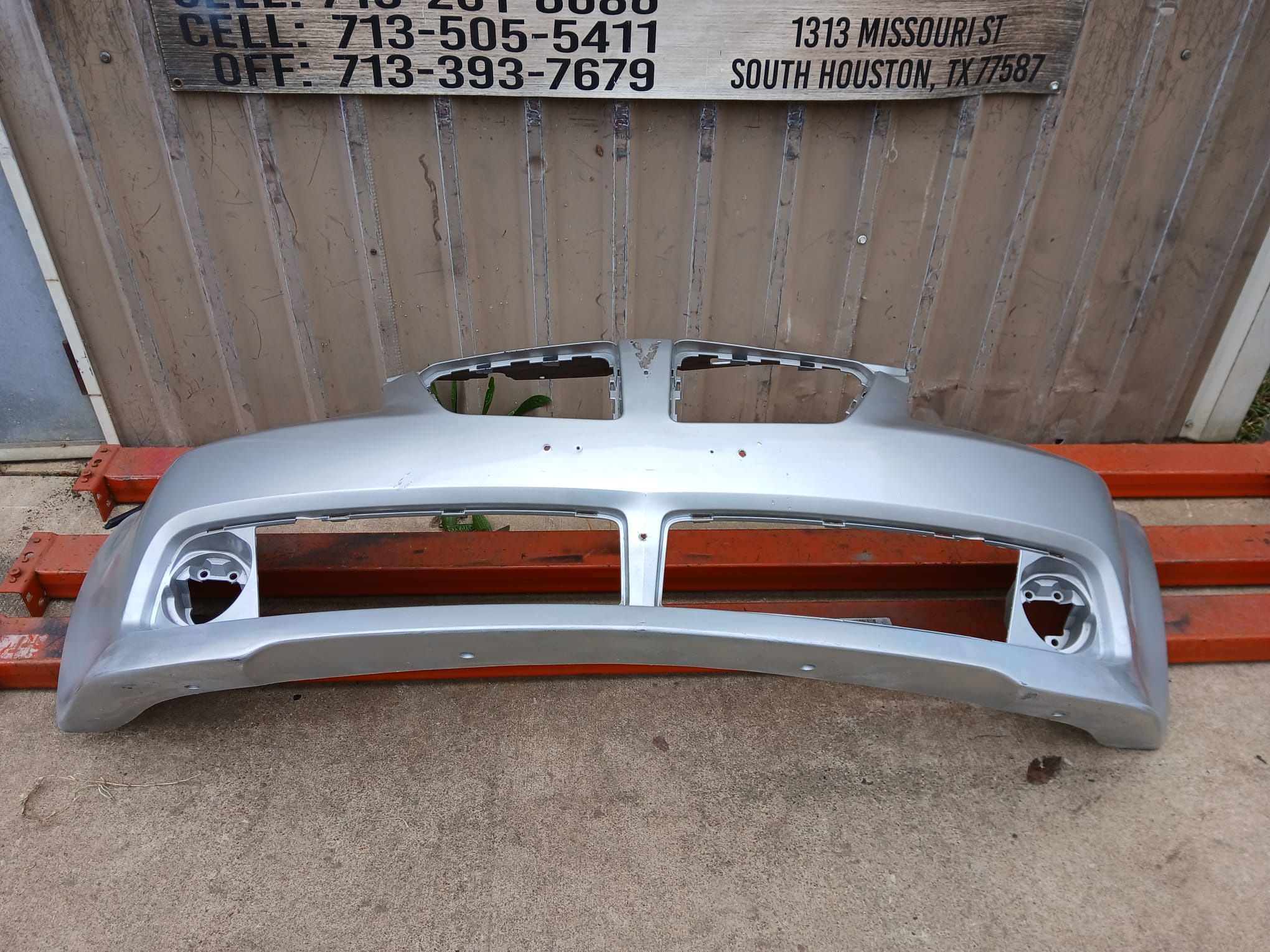 2008-2009 Pontiac G8 GT Front Bumper Oem for Sale in Houston, TX - OfferUp