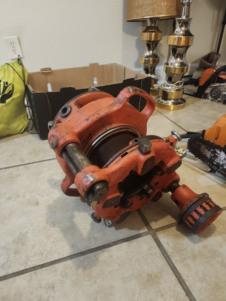 1-4 Inch Imc Pipe Threader for Sale in Tallahassee, FL - OfferUp