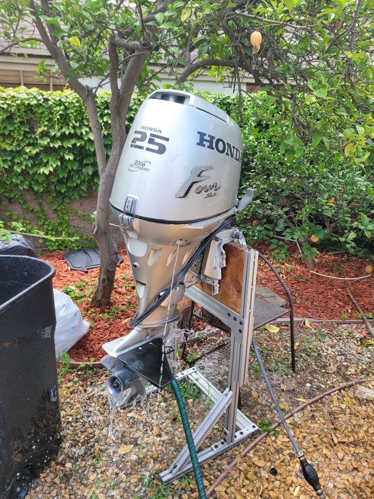 2006 Honda 25hp Outboard for Sale in Garden Grove, CA - OfferUp