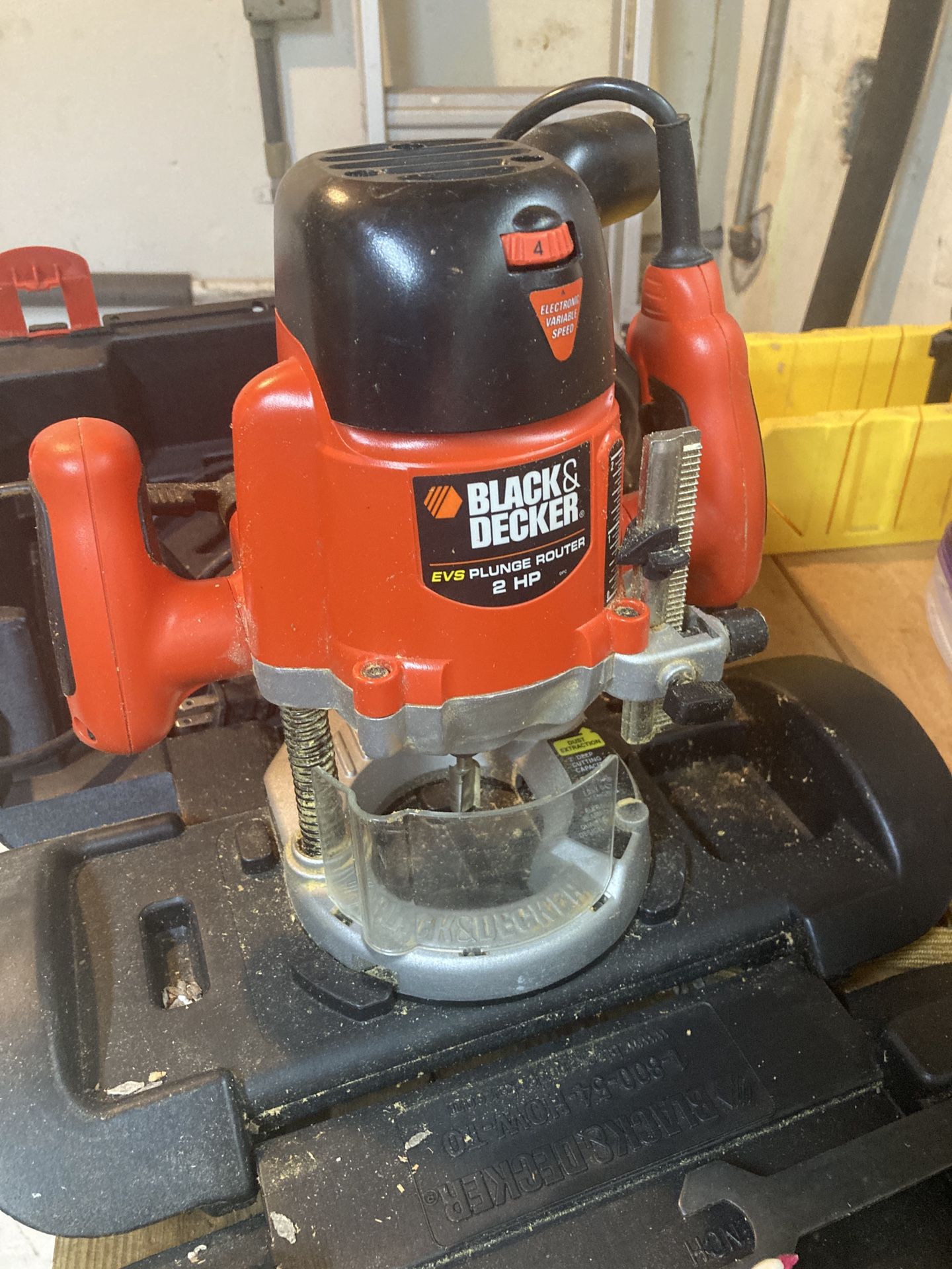 Black & Decker Plunge Router for Sale in Oakland Park, FL - OfferUp