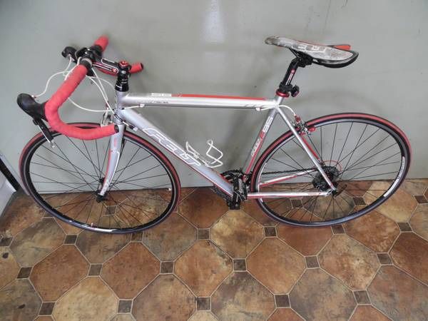 Felt F95 Road Bike Size 54cm - $450 for Sale in East Compton, CA - OfferUp