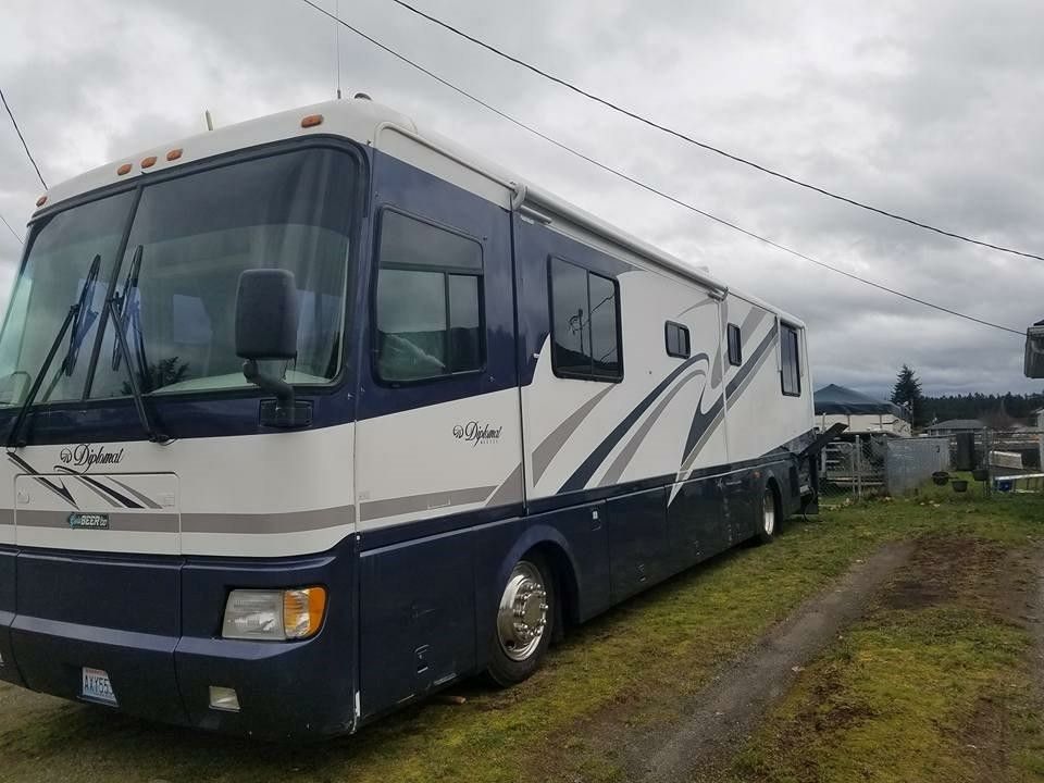 Motorhome, 1999 Monaco Diplomat 38A Diesel pusher for Sale in Tacoma, WA - OfferUp