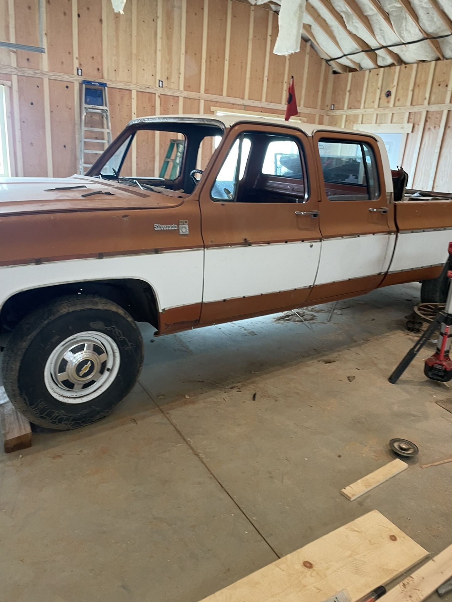 1975 Chevy C20 Crew Cab for Sale in Oak Glen, CA - OfferUp