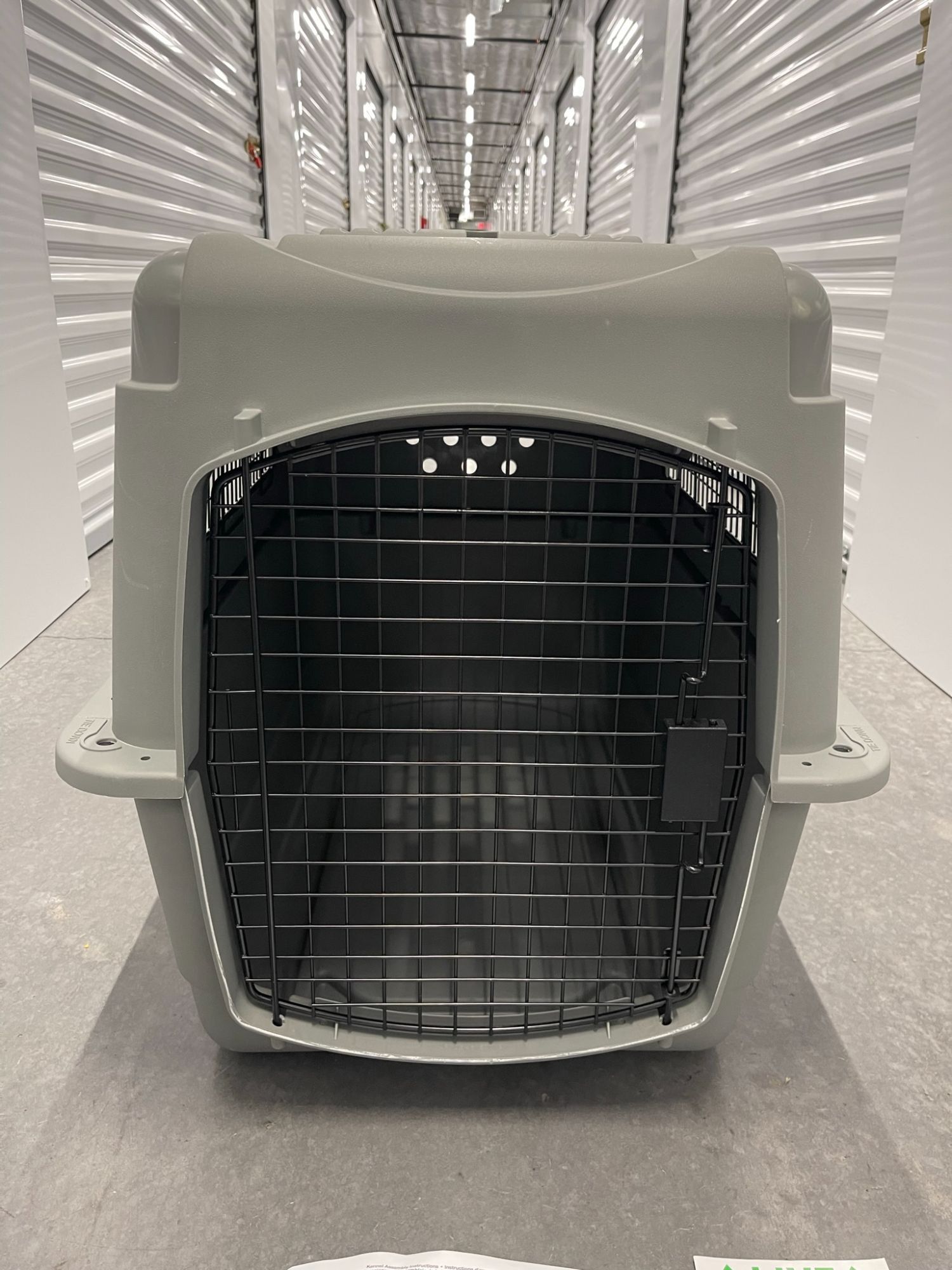 PetMate Sky Kennel Large Dog Kennel Crate 32” 30-50 Pounds Door Airline ...