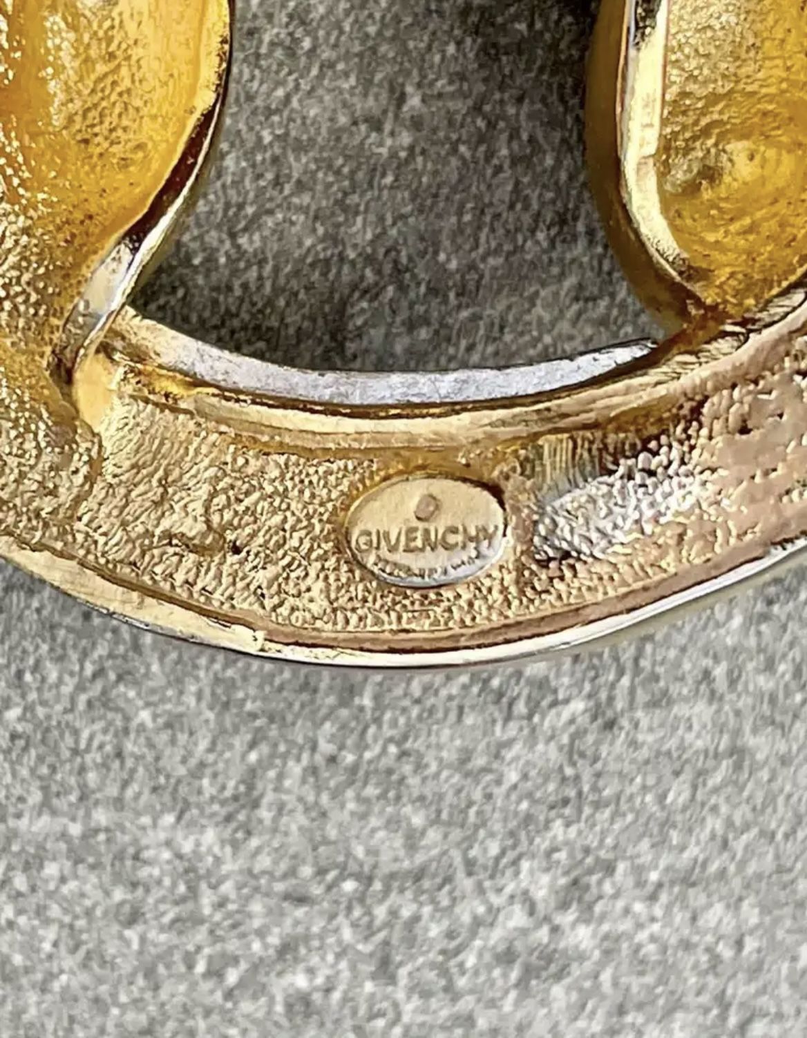 Givenchy Jewelry Hallmarks Store | www.valleyglass.com