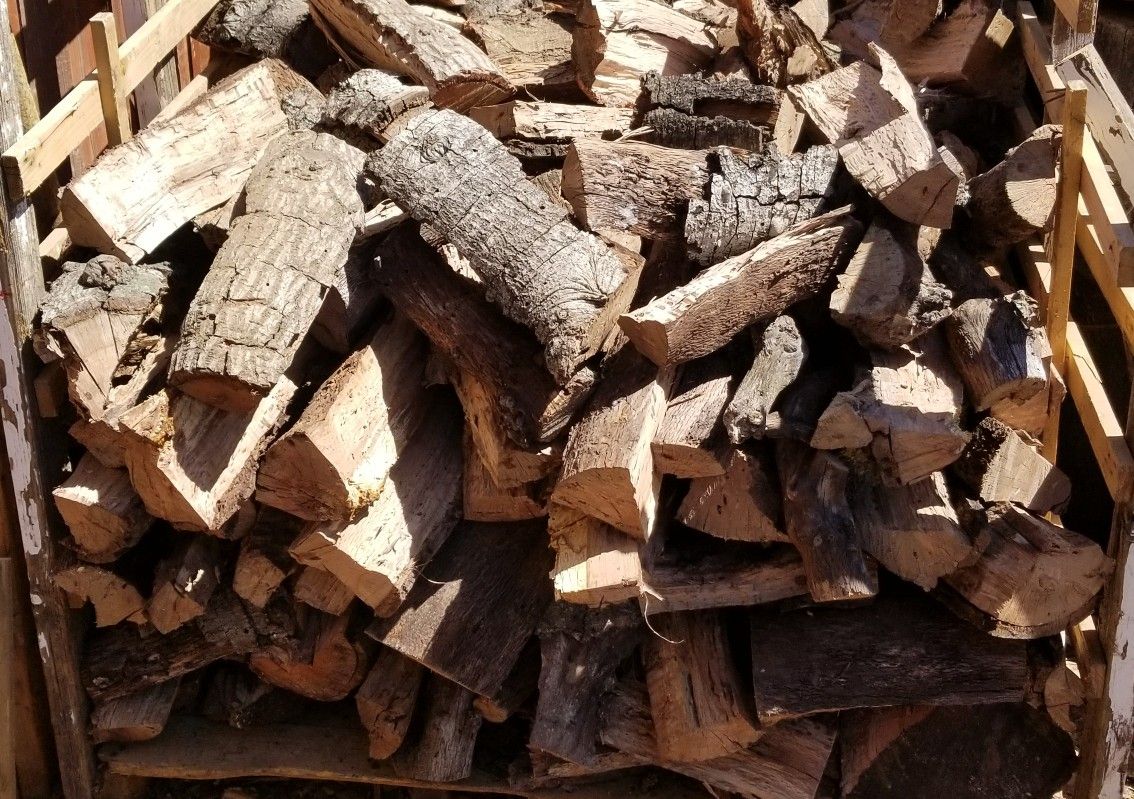 Seasoned Split Red Oak Wood for BBQ Smoker Pizza Oven Cooking Free ...