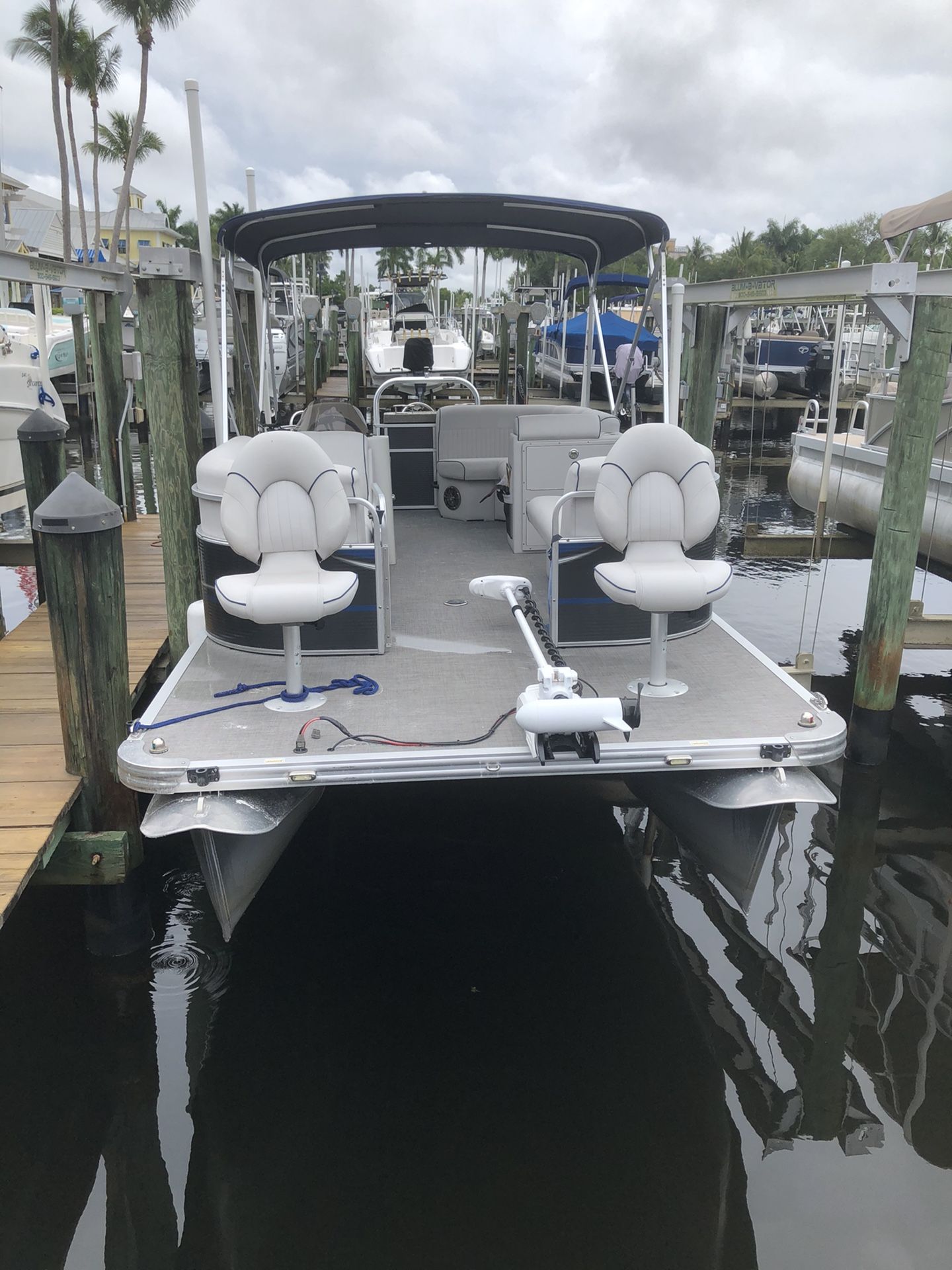 2017-22’ Quest Pontoon Boat for Sale in Estero, FL - OfferUp