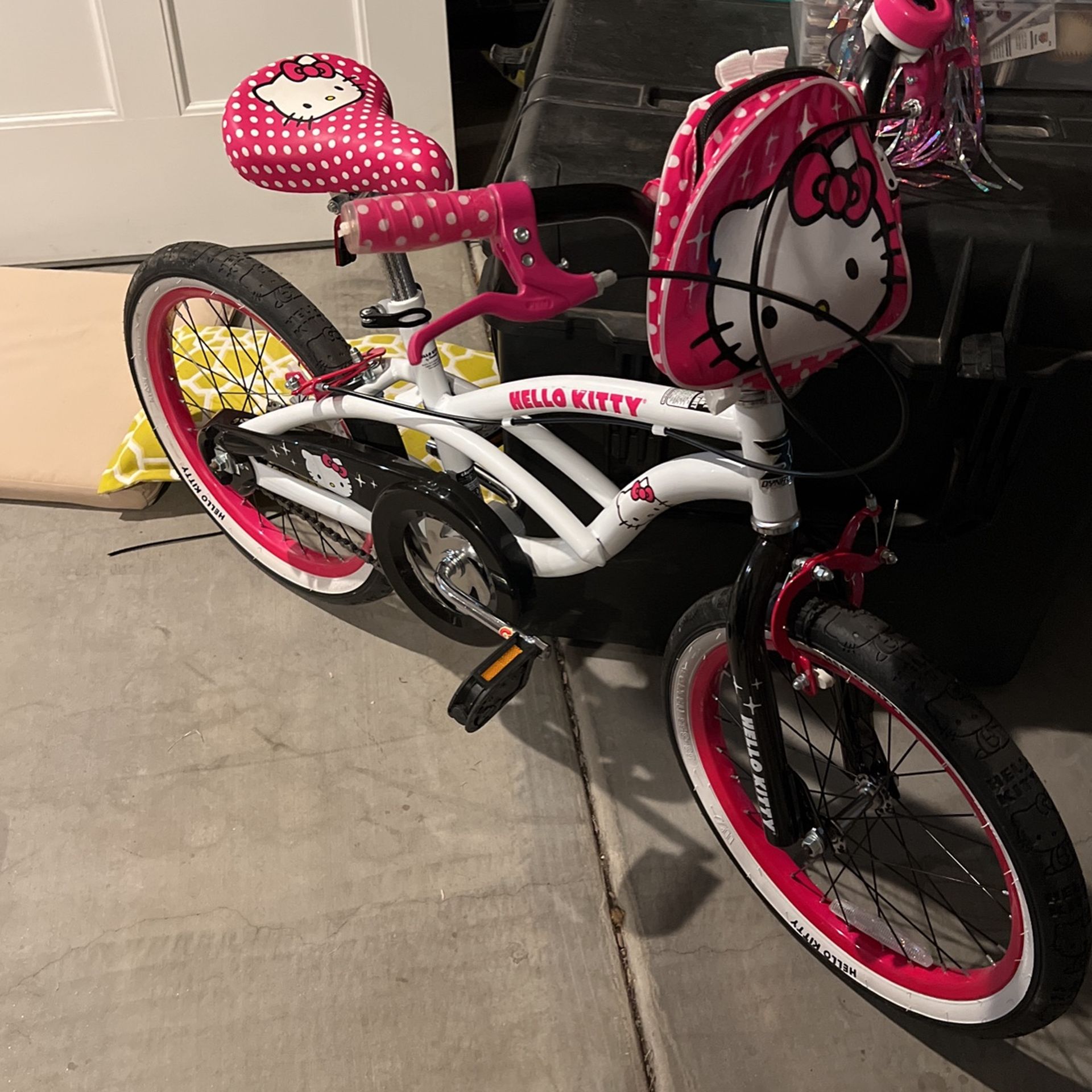 Girls Hello Kitty Bicycle for Sale in Buckeye, AZ - OfferUp
