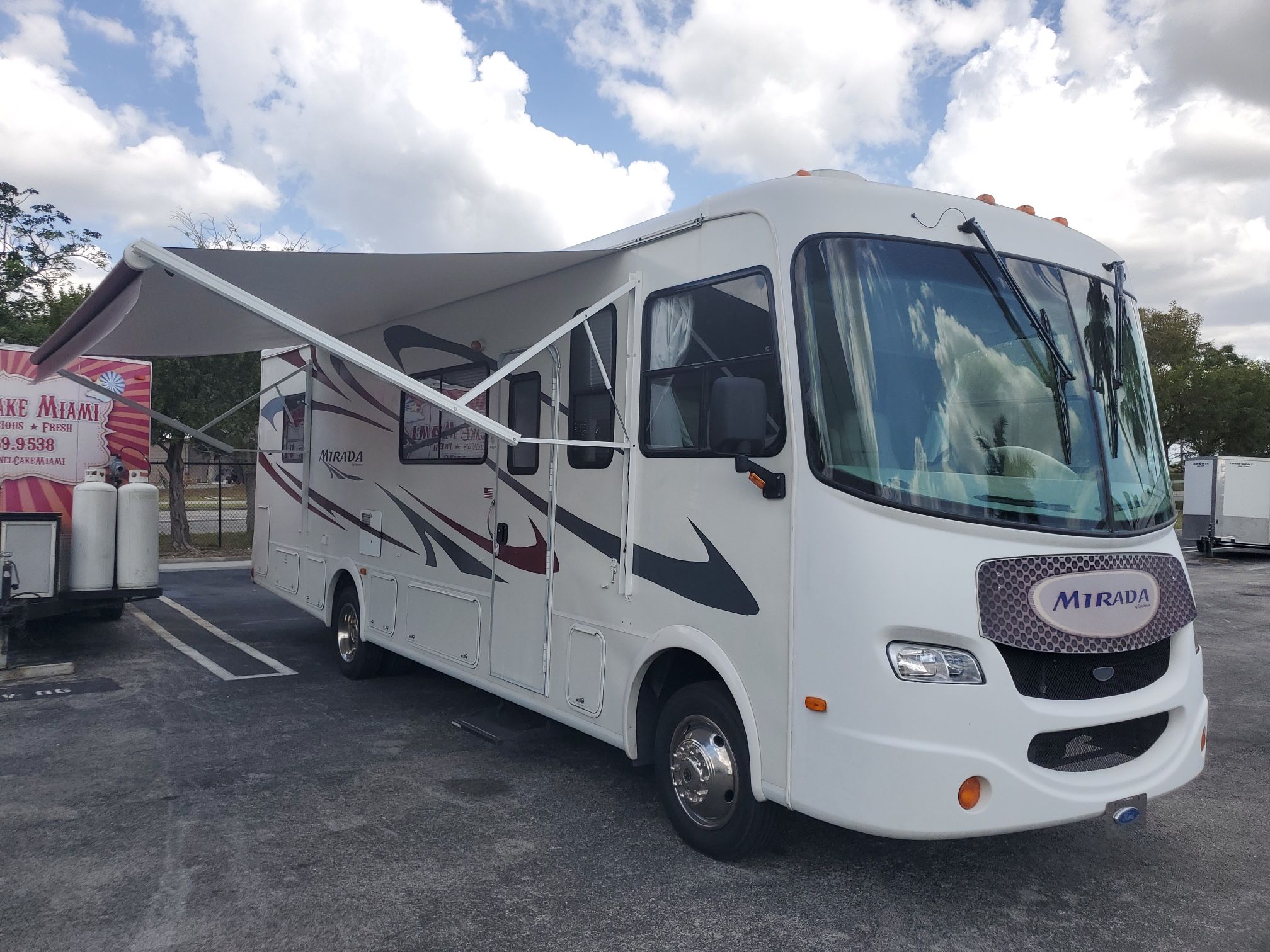 30 Ft Mirada Rv Ford V10 Triton for Sale in Miami, FL - OfferUp