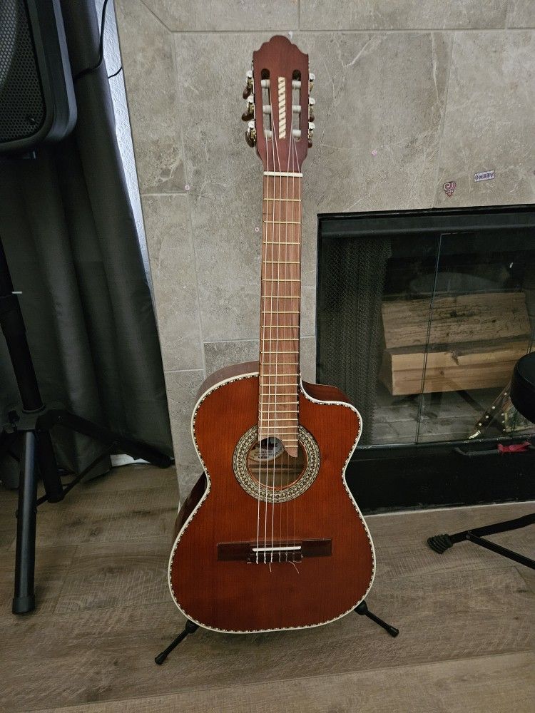 Requinto Guitar for Sale in Temecula, CA - OfferUp