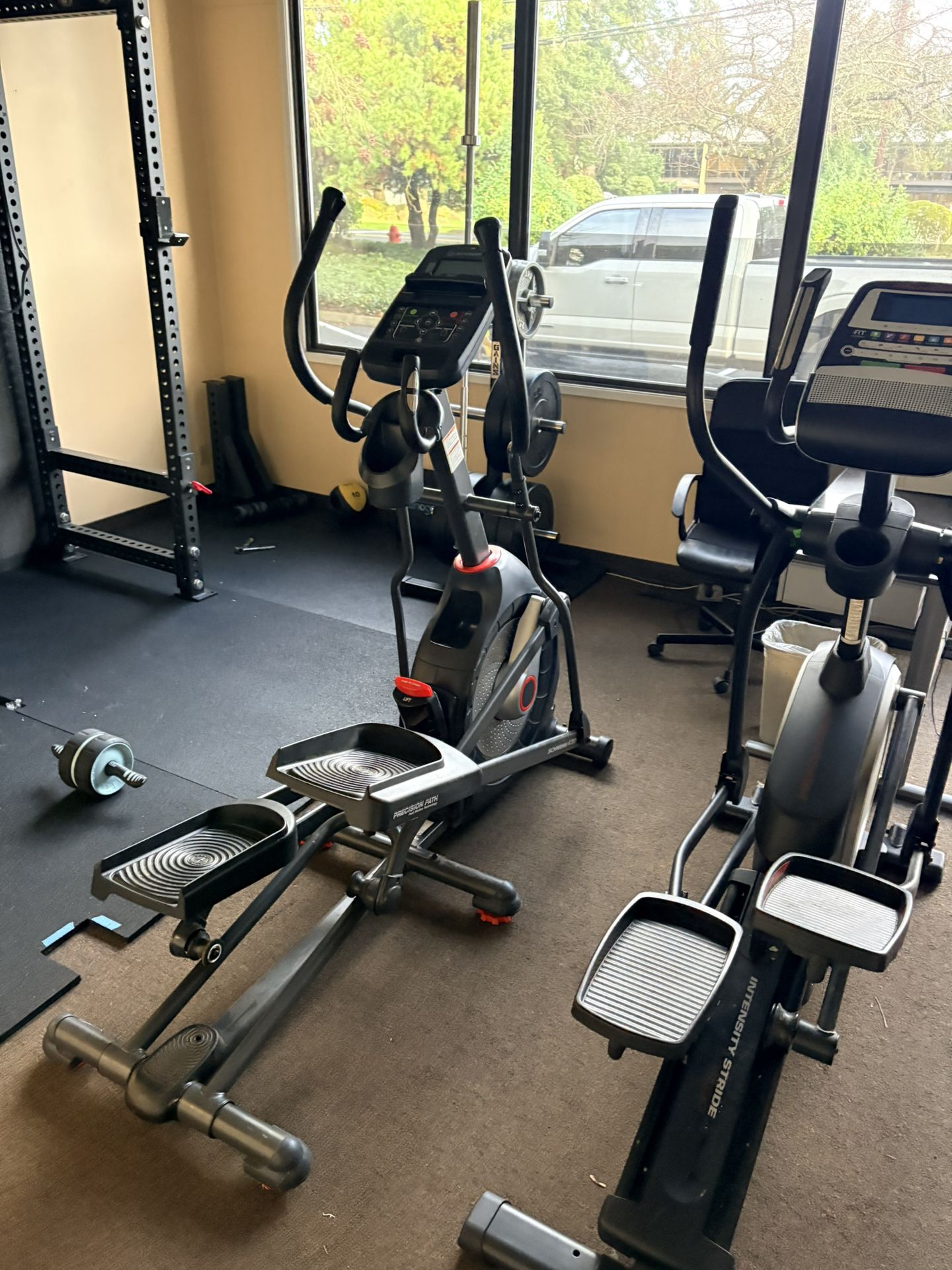 Schwinn 430 Eliptical Glider Exercise Cardio Machine for Sale in Lake ...