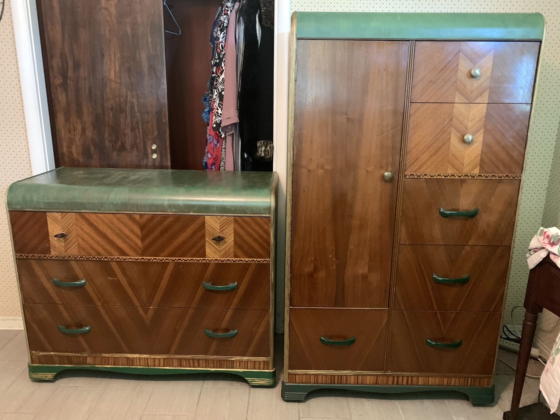 Vintage Waterfall Wardrobe