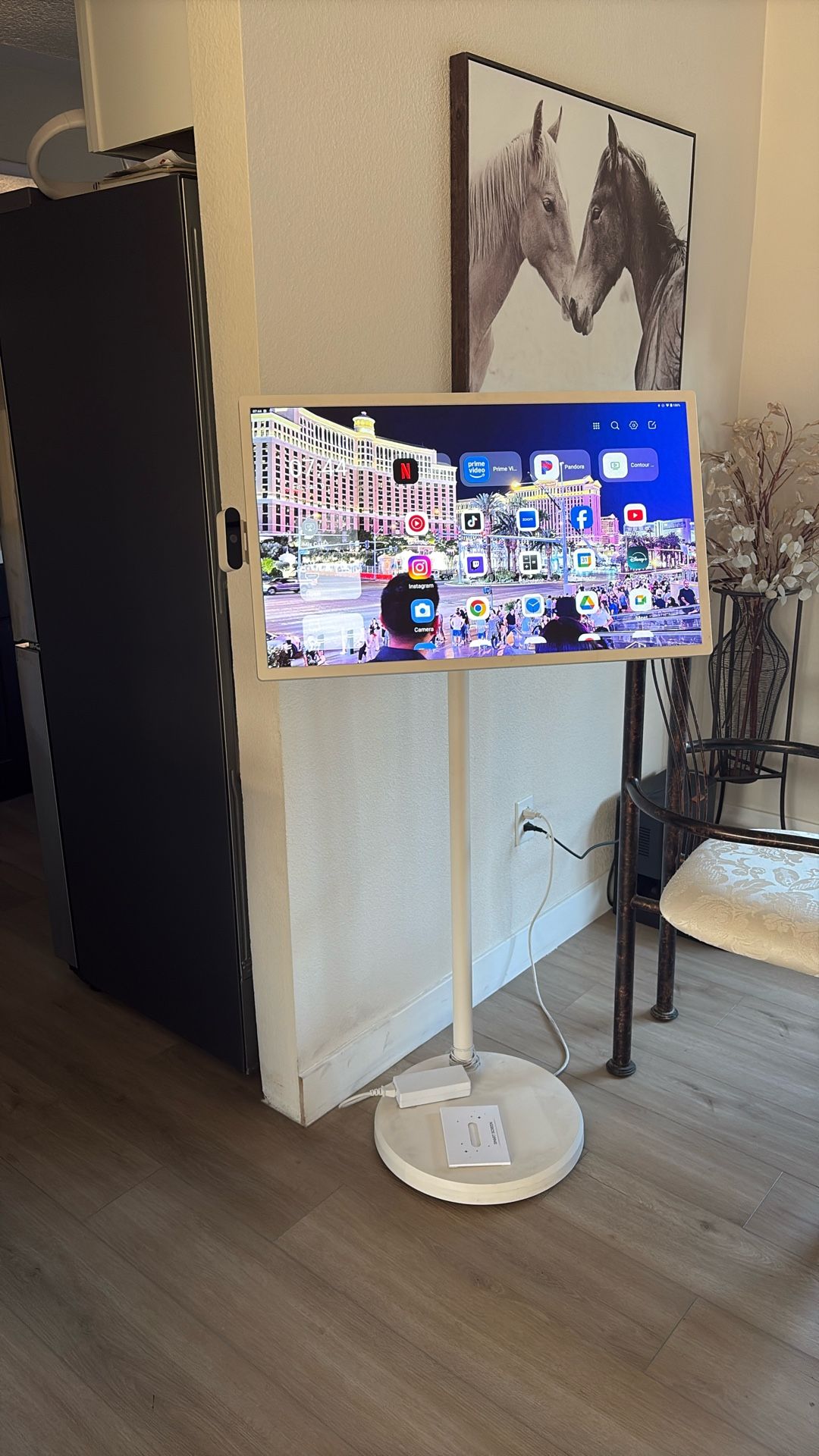 Smart Portable TV / Tablet for Sale in Las Vegas, NV - OfferUp