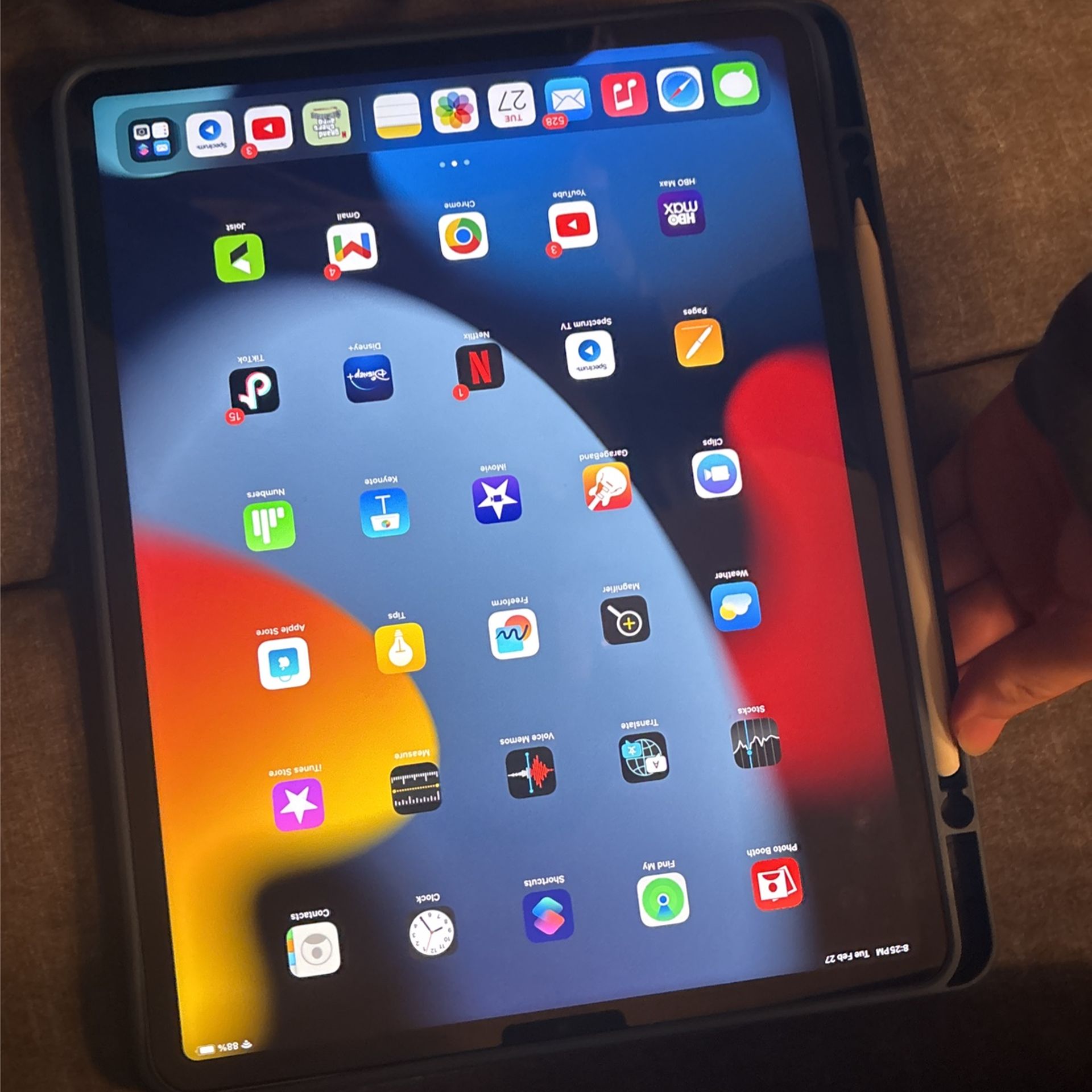 iPad Pro (5th Gen) & Apple Pencil (2nd Gen) for Sale in Lake View ...