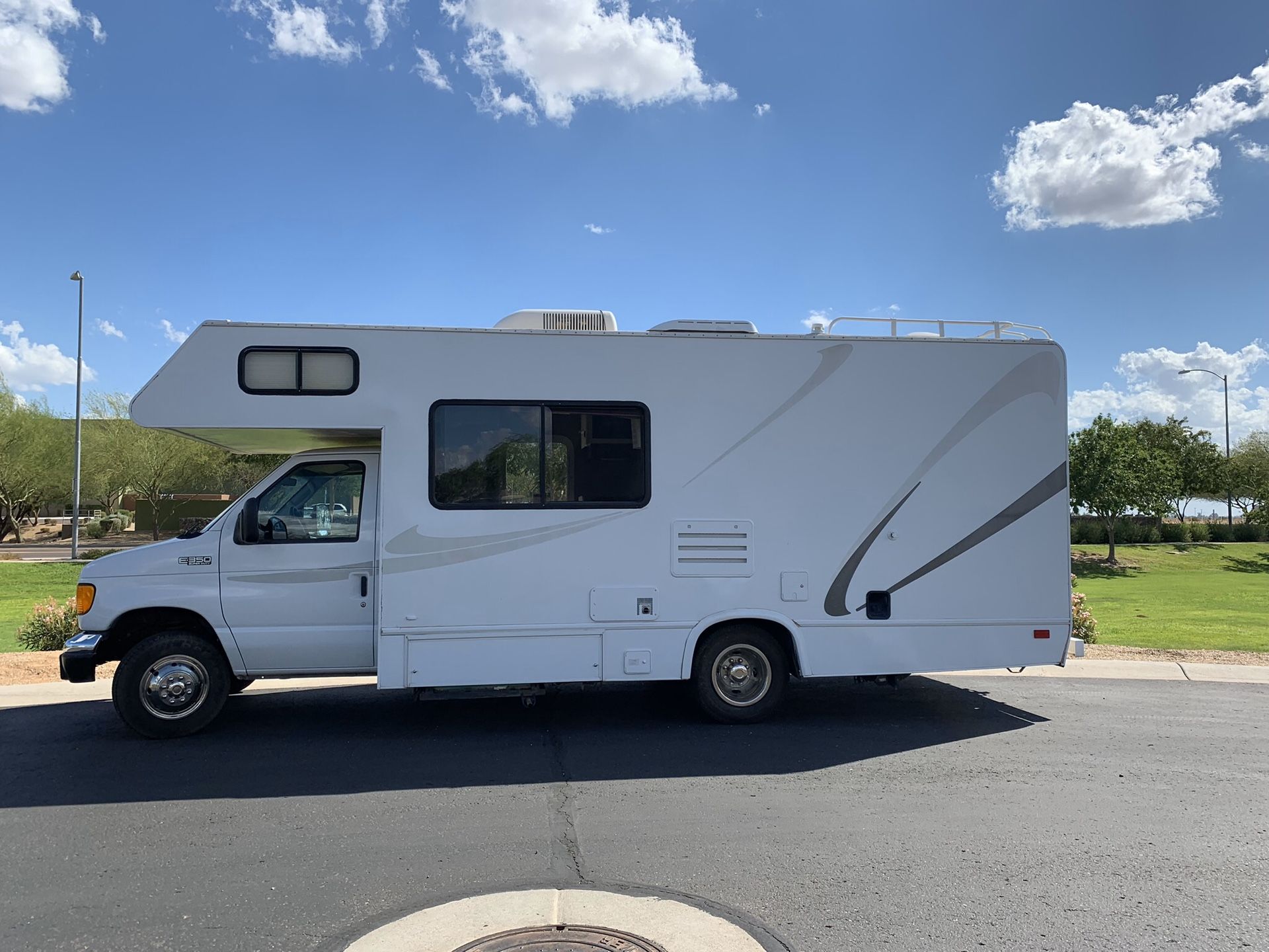 2004 four winds majestic RV for Sale in Sun City, AZ - OfferUp
