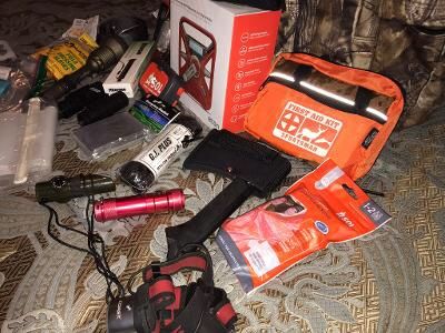 Emergency / Natural Disaster / Survival / Zombie Apocalypse Bug-Out Bag ...