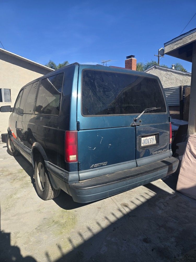 How hard is it to fix any problems with a Chevy astro - OfferUp