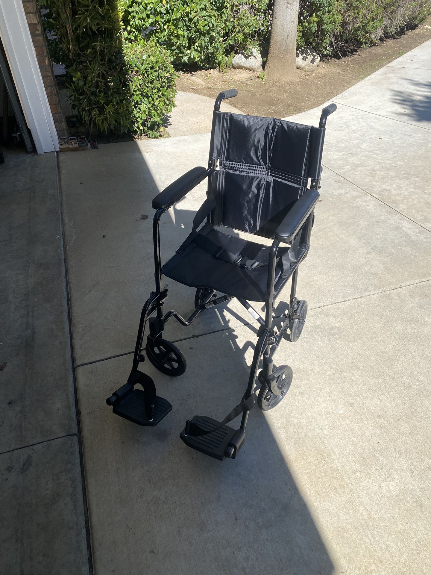 Wheel Chair for Sale in Santa Clarita, CA - OfferUp