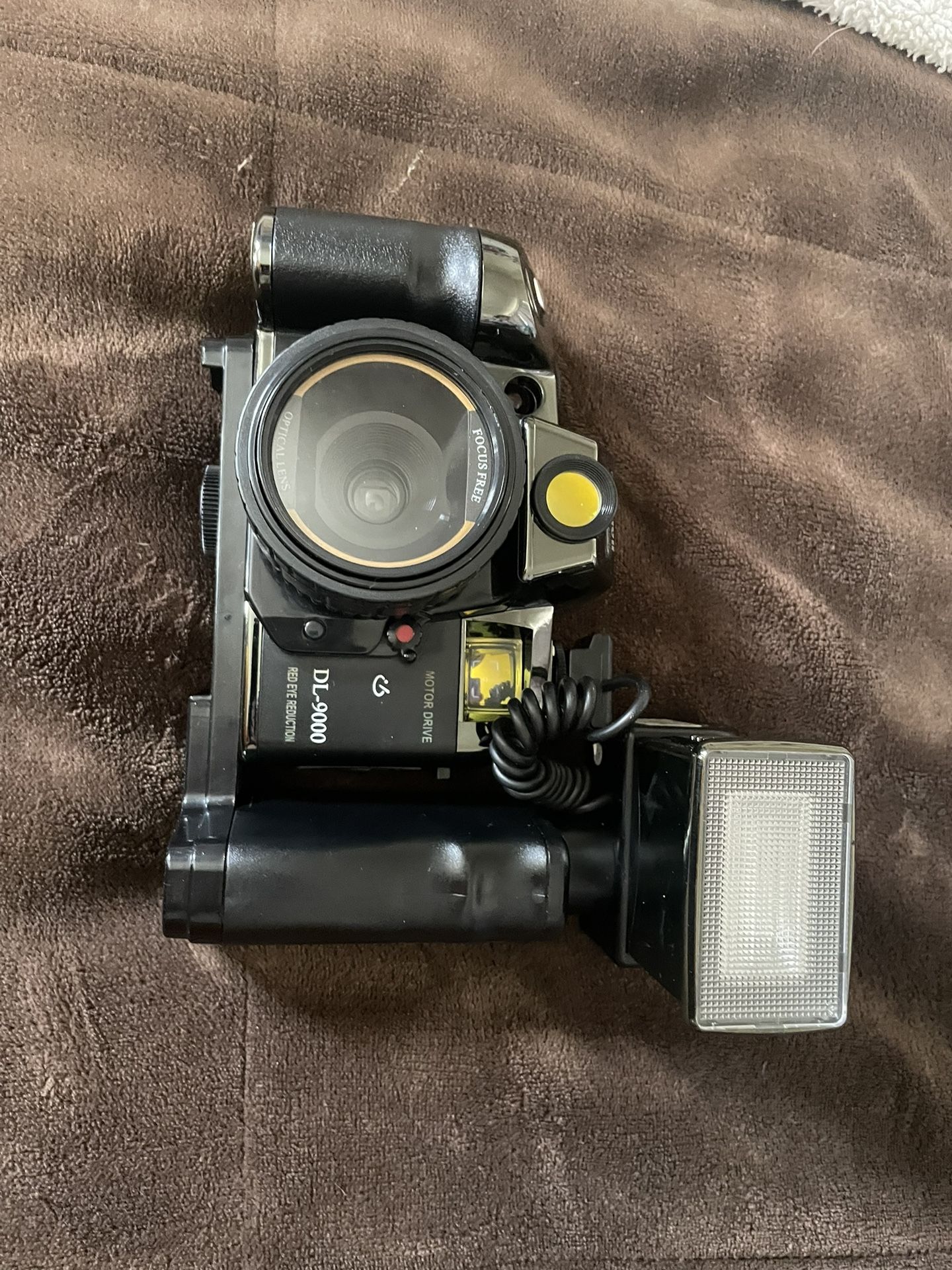 Canon Film Camera DL-9000 Red Eye 50mm for Sale in Los Angeles, CA ...