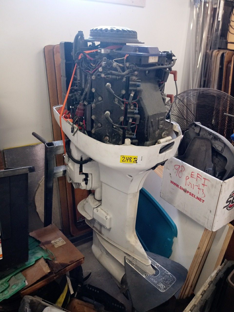 Johnson outboard engine motor for parts for Sale in Oakland Park, FL ...