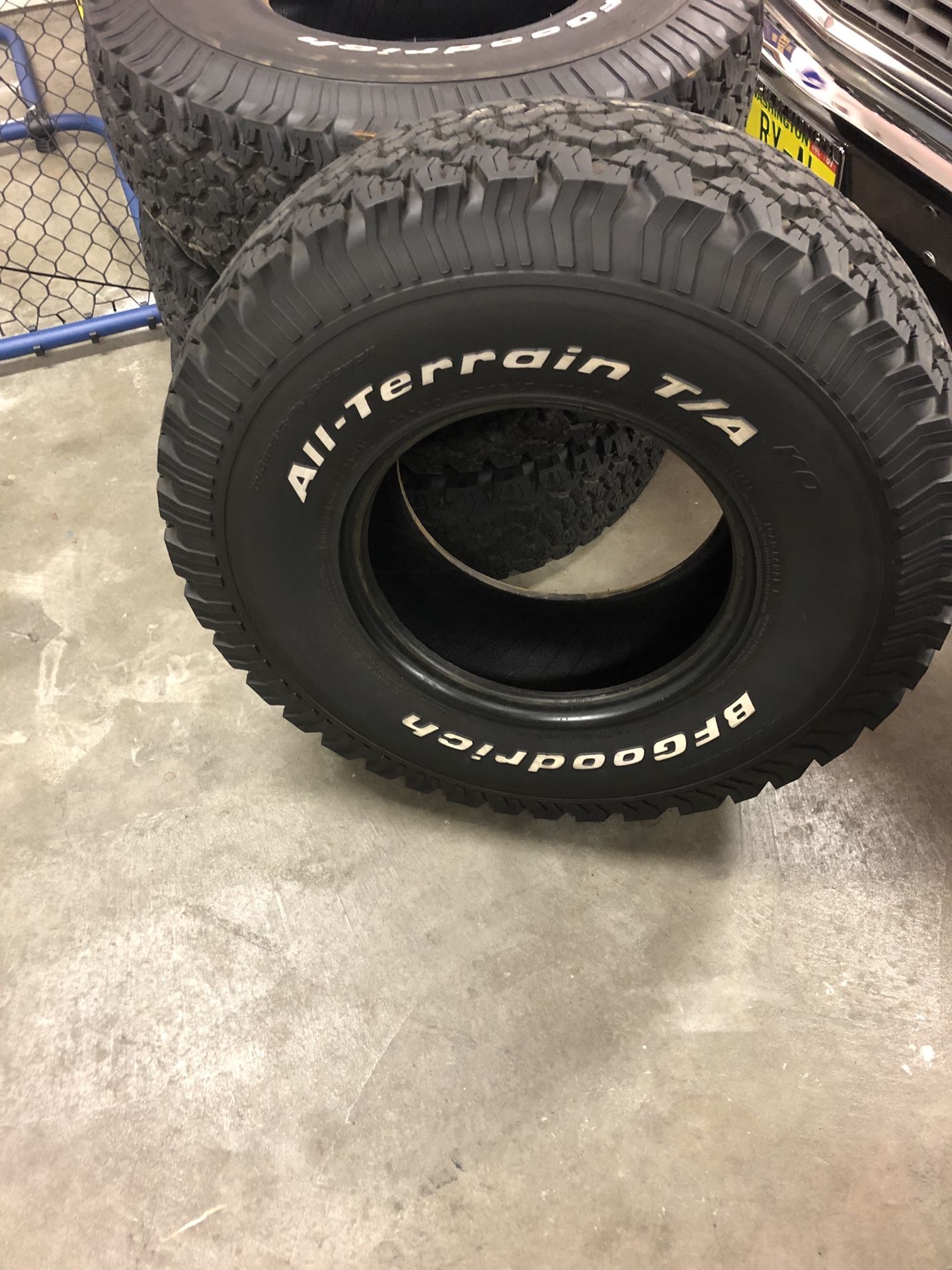 33”inch by 10.50 R/15 BF Goodrich tires for Sale in Kelso, WA - OfferUp