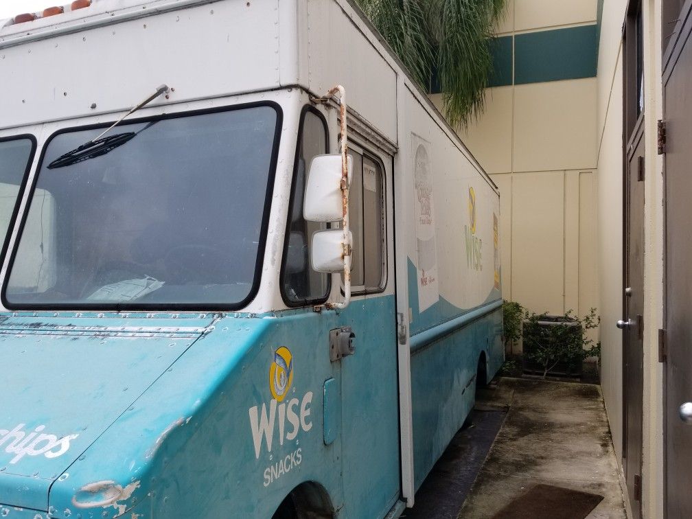 Chevy Step Van 18ft for Sale in Coconut Creek, FL - OfferUp