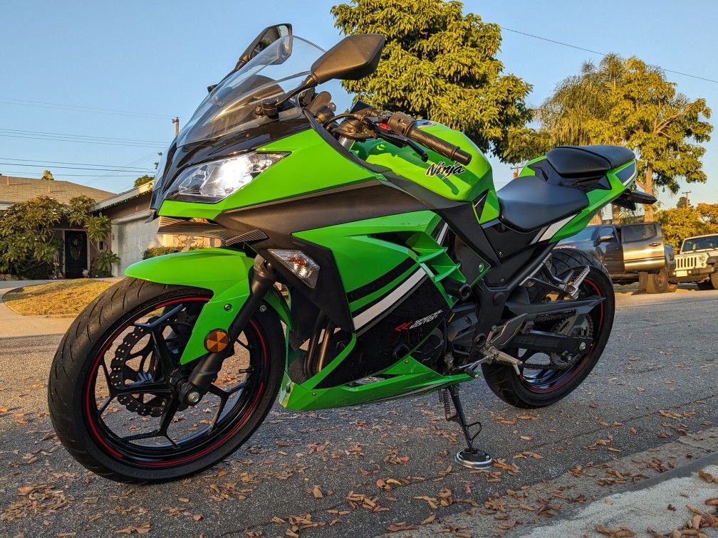 2014 Kawasaki Ninja 300 KRT Green special edition 4100 miles for Sale ...